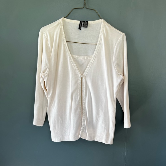 jason maxwell | Tops | Y2kwhitecardigan Setattachedpearl ...